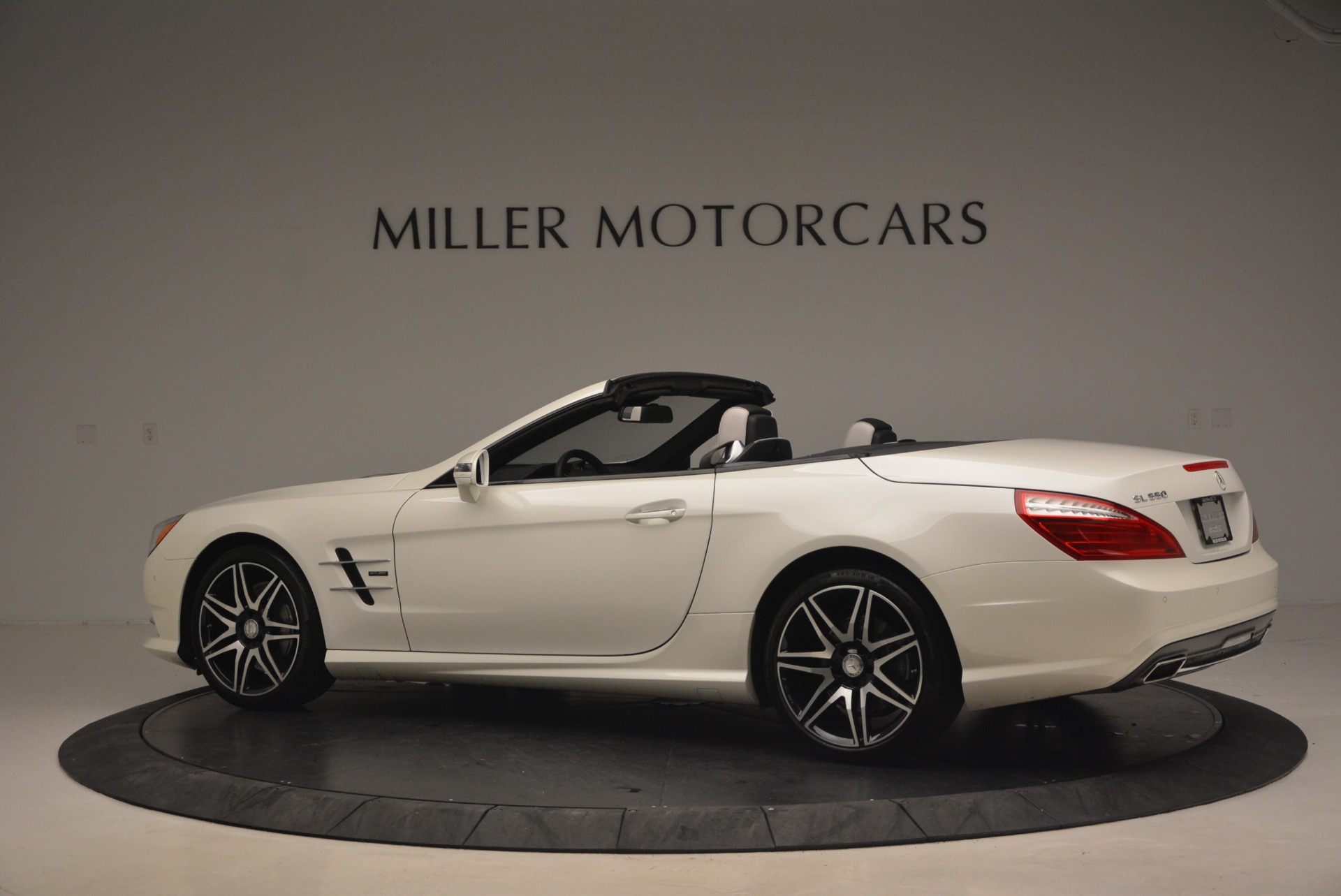 Pre-Owned 2015 Mercedes-Benz SL-Class SL 550 For Sale (Special Pricing ...