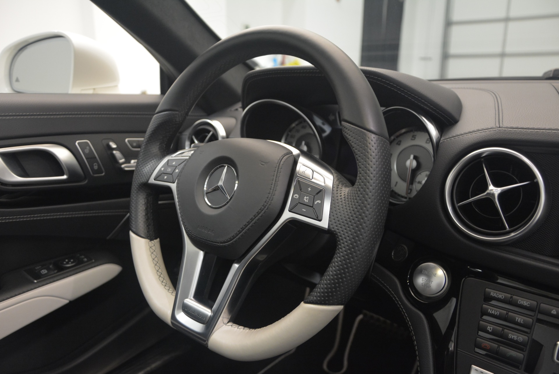 Pre-Owned 2015 Mercedes Benz SL-Class SL 550 For Sale (Special Pricing ...