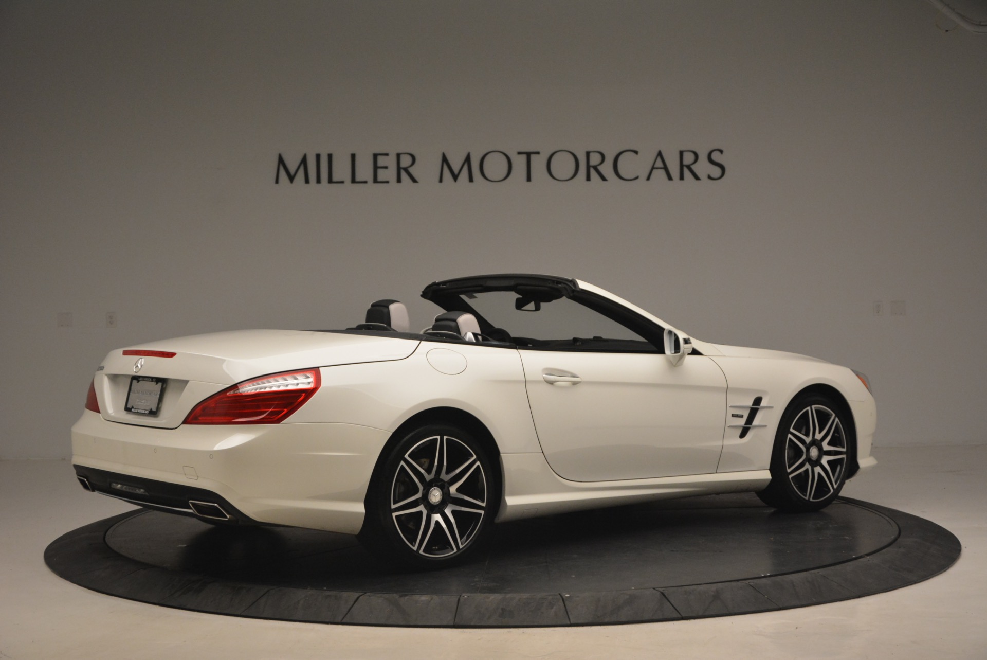 Pre-Owned 2015 Mercedes Benz SL-Class SL 550 For Sale (Special Pricing ...