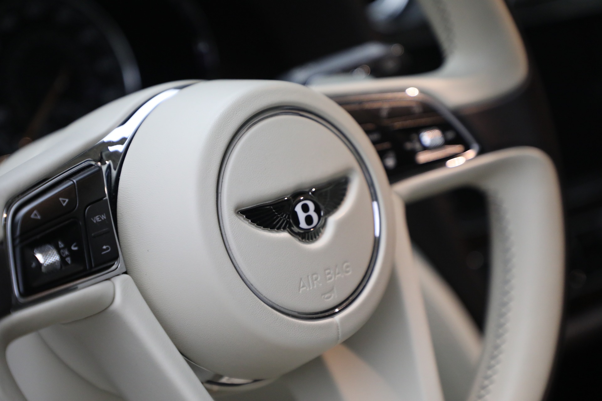 Pre-Owned 2018 Bentley Bentayga Signature Edition For Sale (Special ...