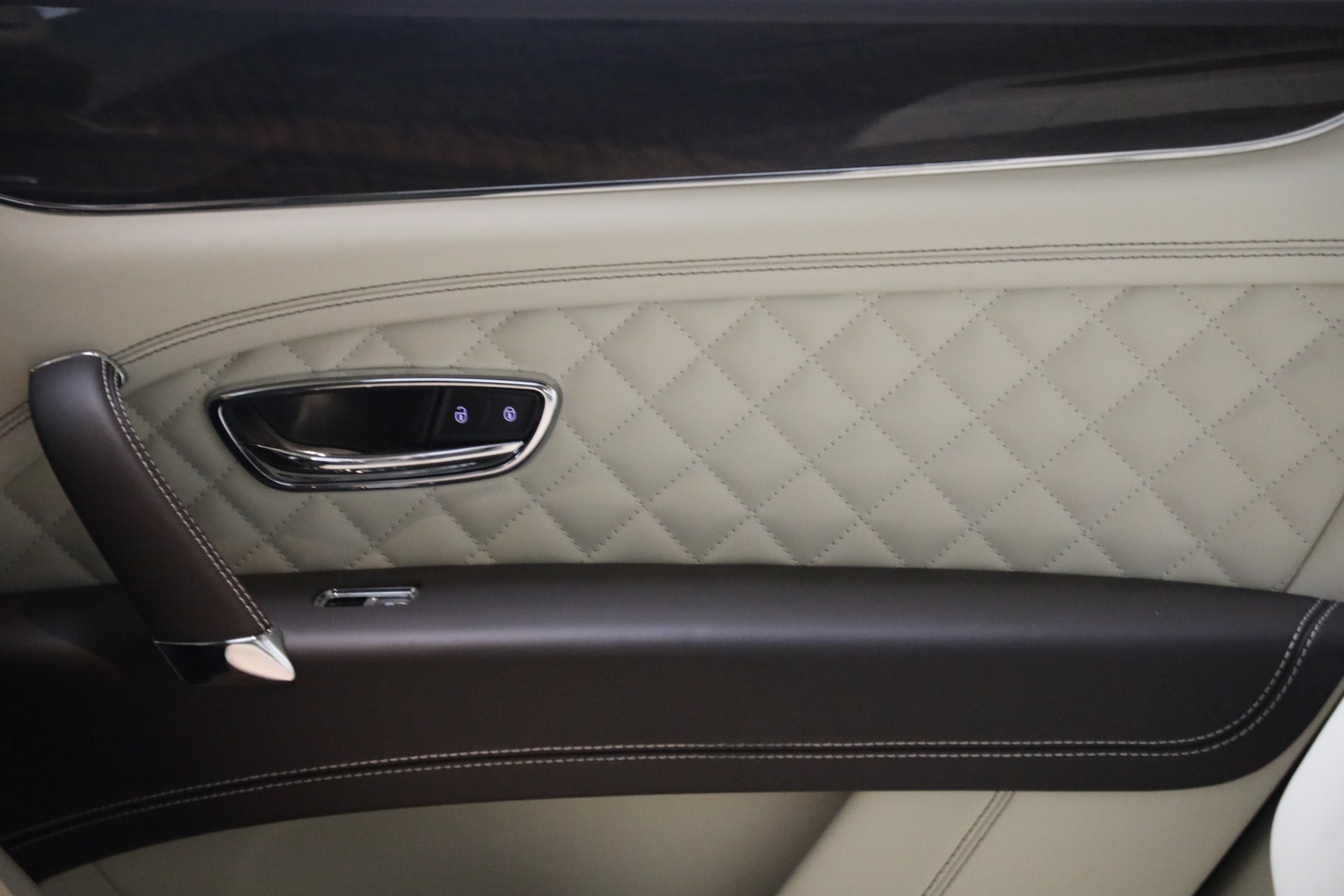 Pre-Owned 2018 Bentley Bentayga Signature Edition For Sale (Special ...