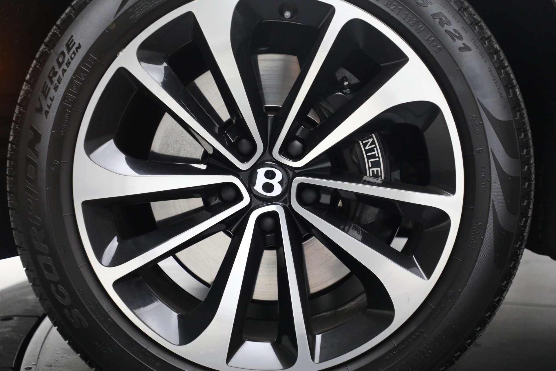 Pre-Owned 2018 Bentley Bentayga Signature Edition For Sale (Special ...