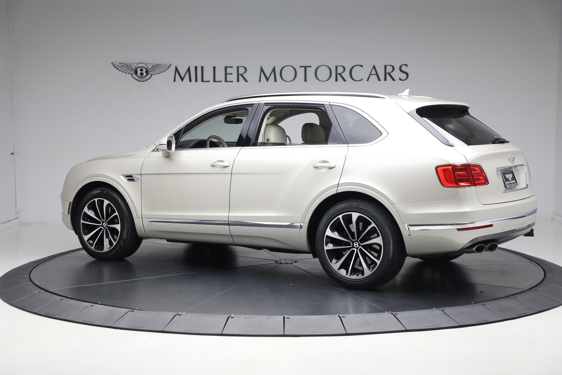 New 2018 Bentley Bentayga Signature For Sale (Special Pricing) | Aston ...