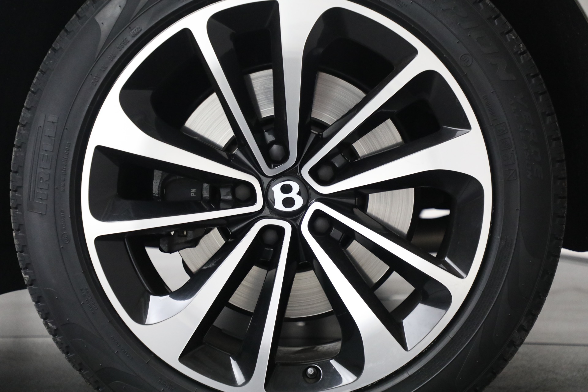 Pre-Owned 2018 Bentley Bentayga Signature Edition For Sale (Special ...