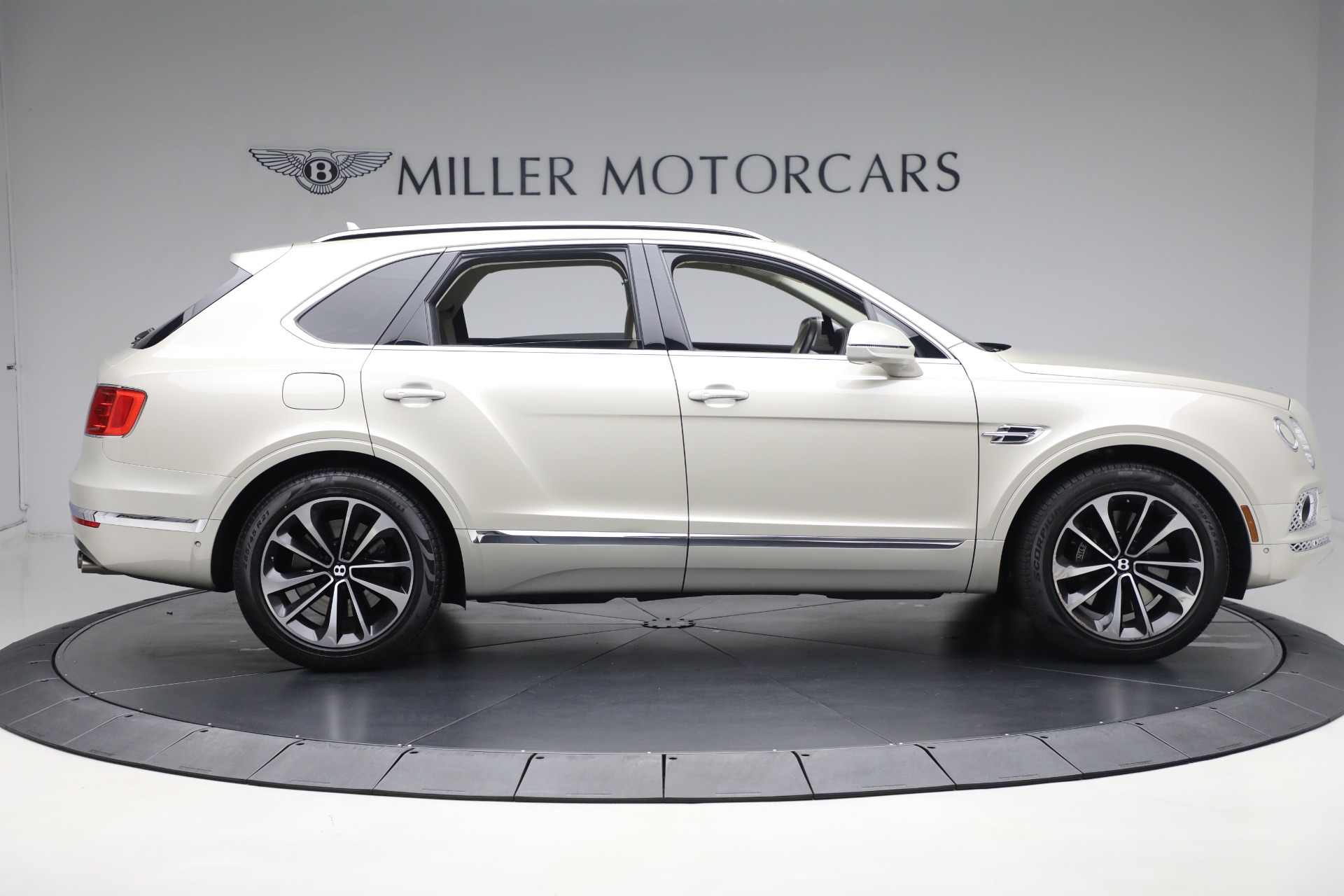 Pre-Owned 2018 Bentley Bentayga Signature Edition For Sale (Special ...