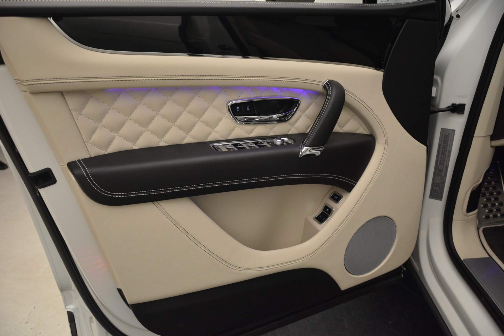 Pre-Owned 2018 Bentley Bentayga Signature For Sale (Special Pricing ...