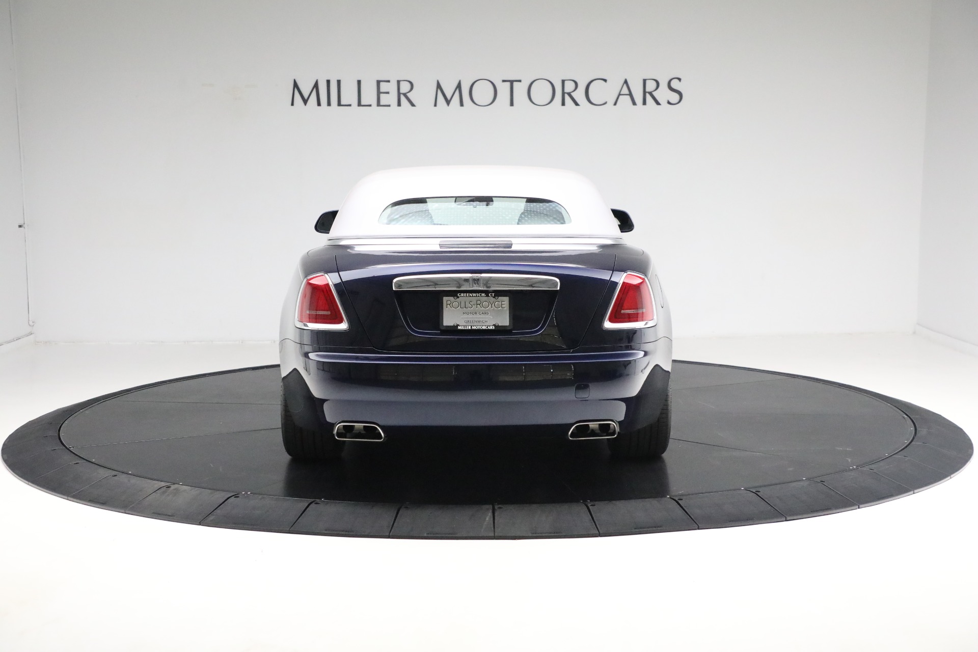 Pre-Owned 2019 Rolls-Royce Dawn For Sale (Special Pricing) | Aston ...