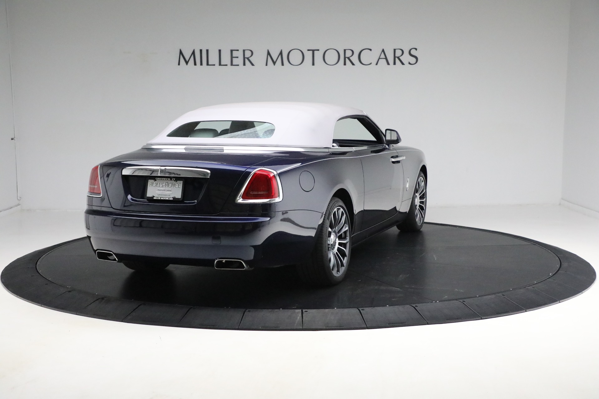 Pre-Owned 2019 Rolls-Royce Dawn For Sale (Special Pricing) | Aston ...