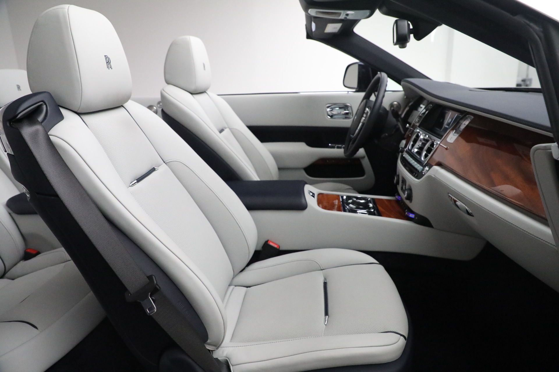 Pre-Owned 2019 Rolls-Royce Dawn For Sale (Special Pricing) | Aston ...