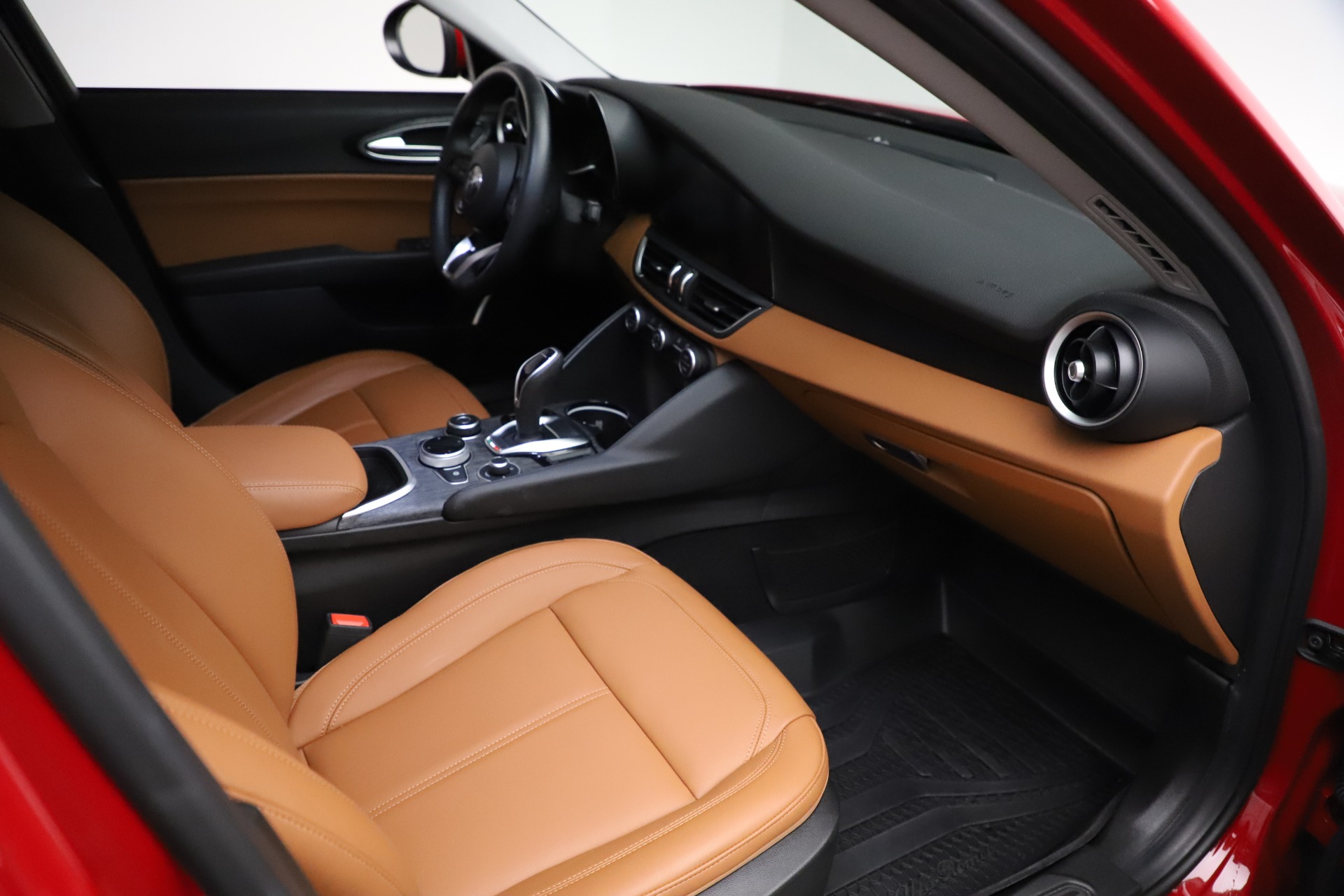 Pre-Owned 2020 Alfa Romeo Giulia Q4 For Sale (Special Pricing) | Miller ...