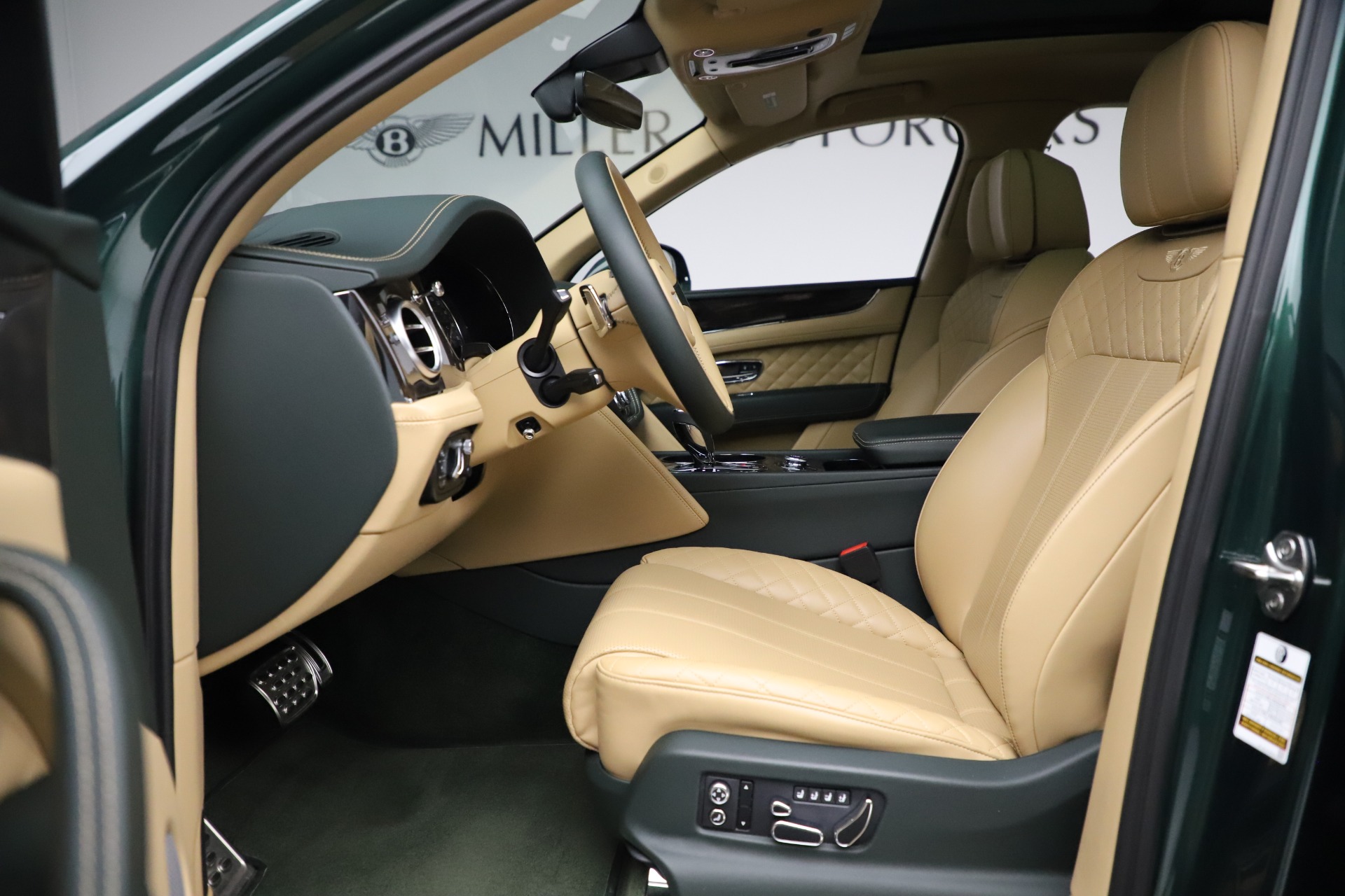 Pre-Owned 2018 Bentley Bentayga W12 Signature Edition For Sale (Special ...