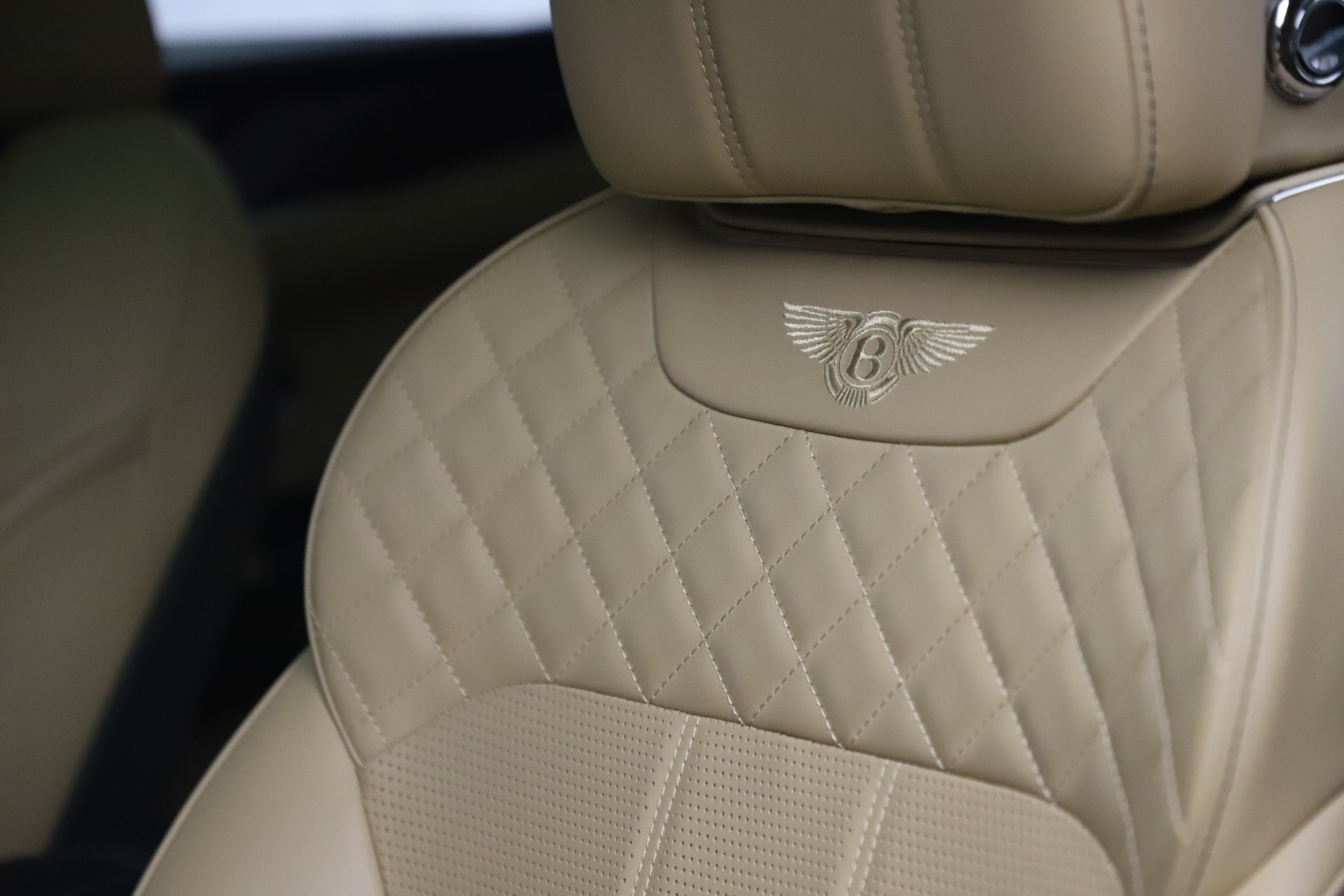 Pre-Owned 2018 Bentley Bentayga W12 Signature Edition For Sale (Special ...