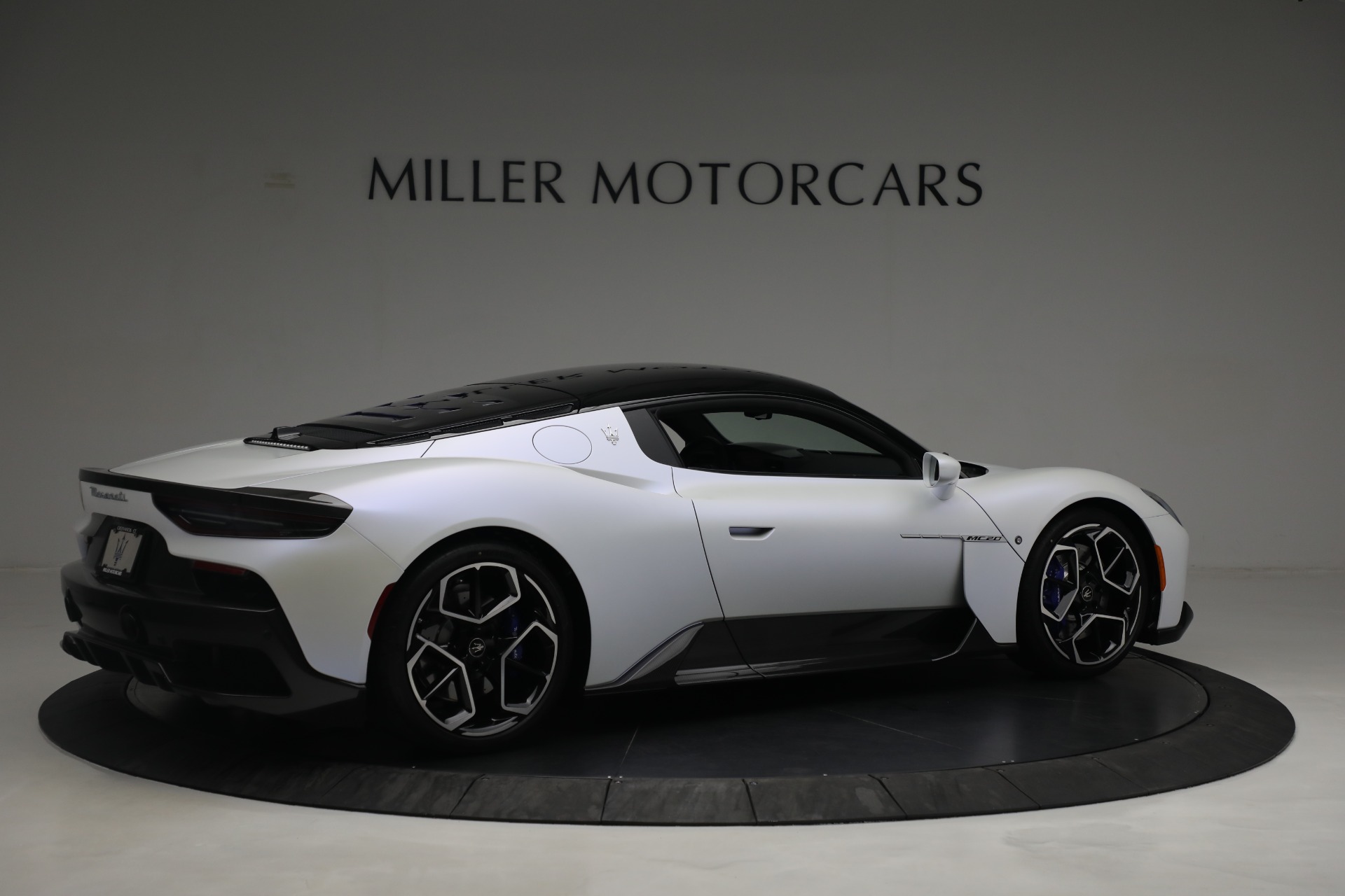 Pre-Owned 2022 Maserati MC20 For Sale (Special Pricing) | Aston Martin ...