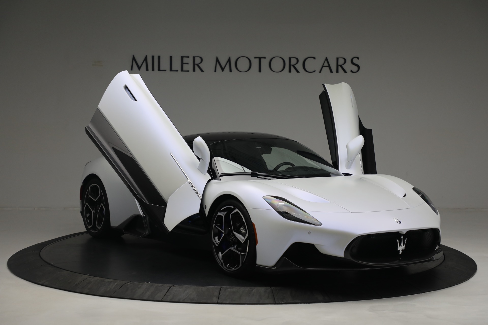 Pre-Owned 2022 Maserati MC20 For Sale (Special Pricing) | Aston Martin ...