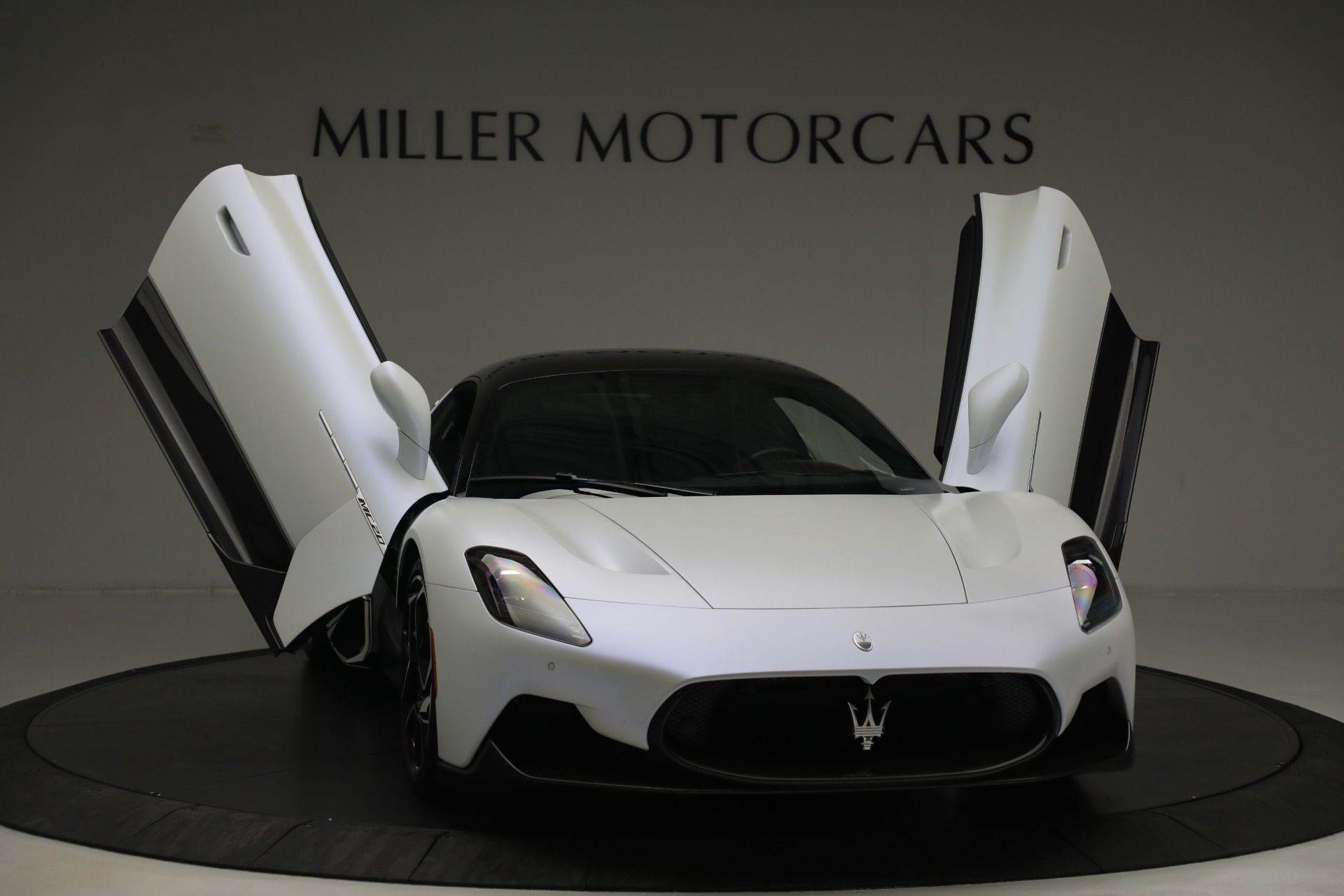 Pre-Owned 2022 Maserati MC20 For Sale (Special Pricing) | Aston Martin ...