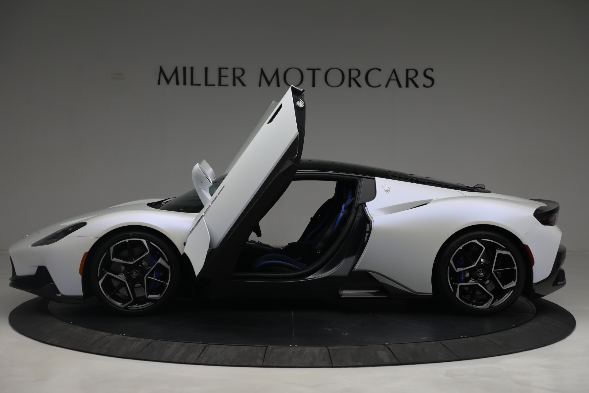 Pre-Owned 2022 Maserati MC20 For Sale (Special Pricing) | Aston Martin ...