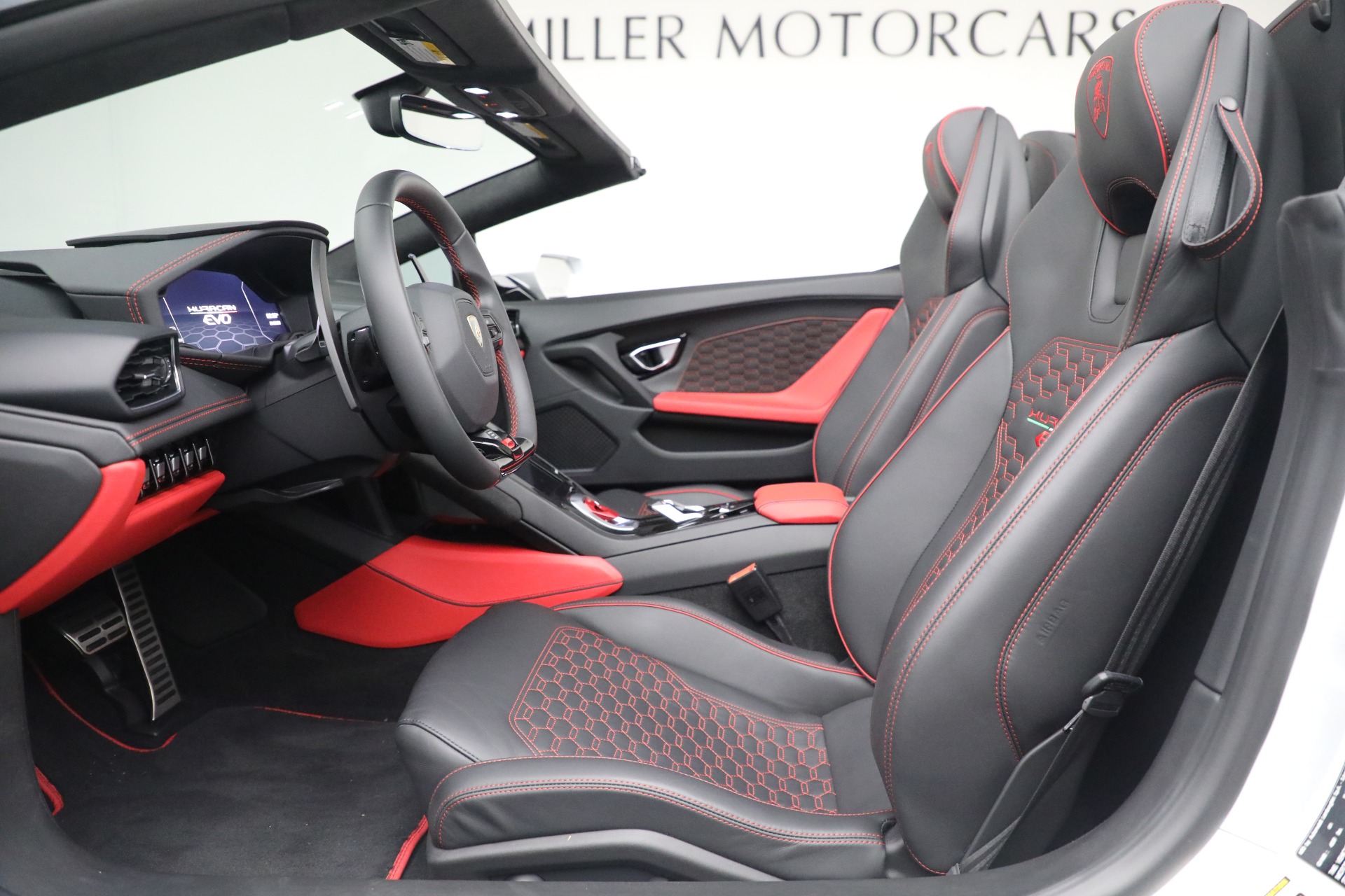 Pre-Owned 2021 Lamborghini Huracan LP 610-2 EVO Spyder For Sale (Special Pricing) | Aston Martin ...