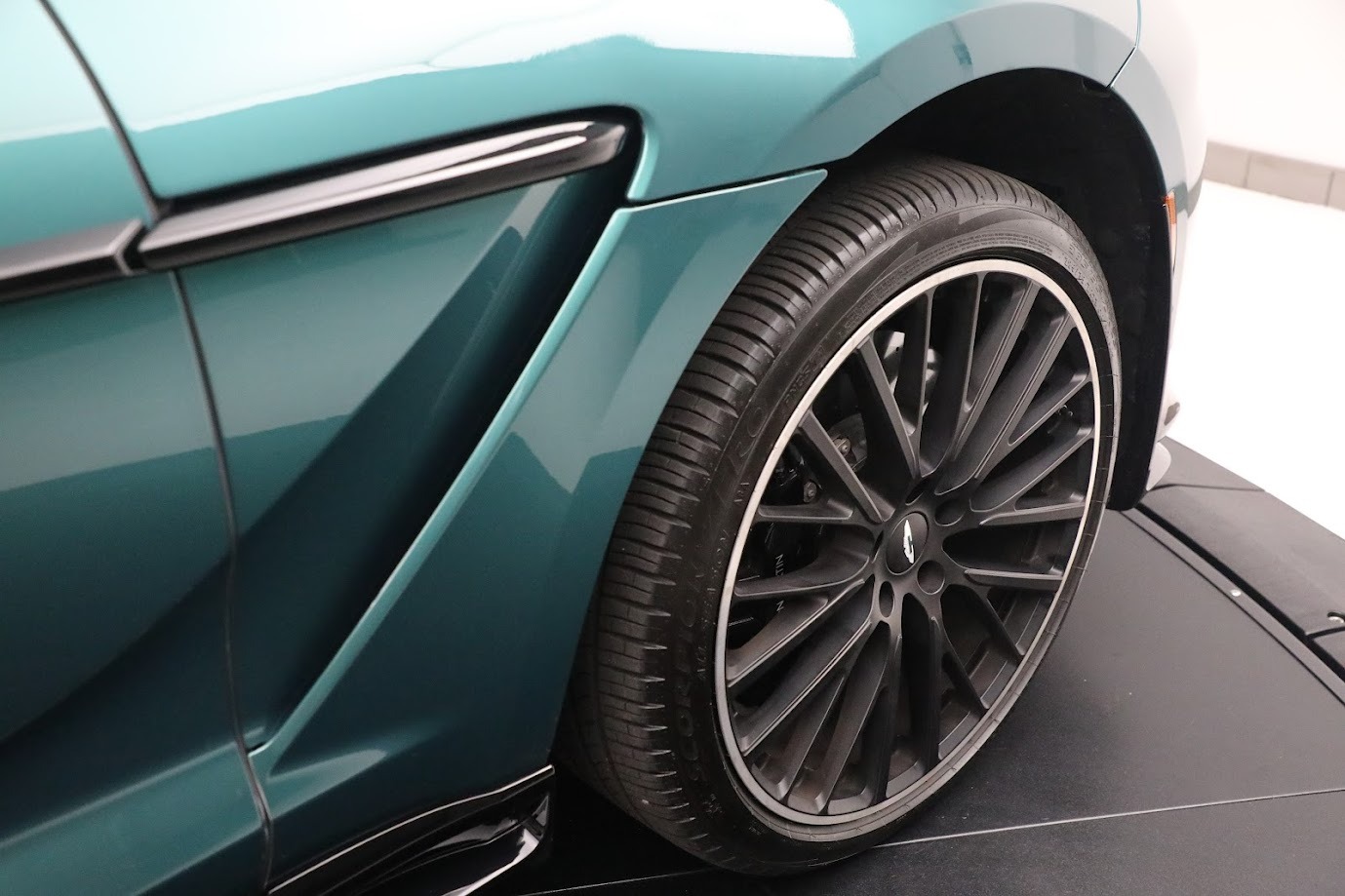 Pre-Owned 2024 Aston Martin DBX 707 For Sale (Special Pricing) | Aston Martin of Greenwich Stock ...