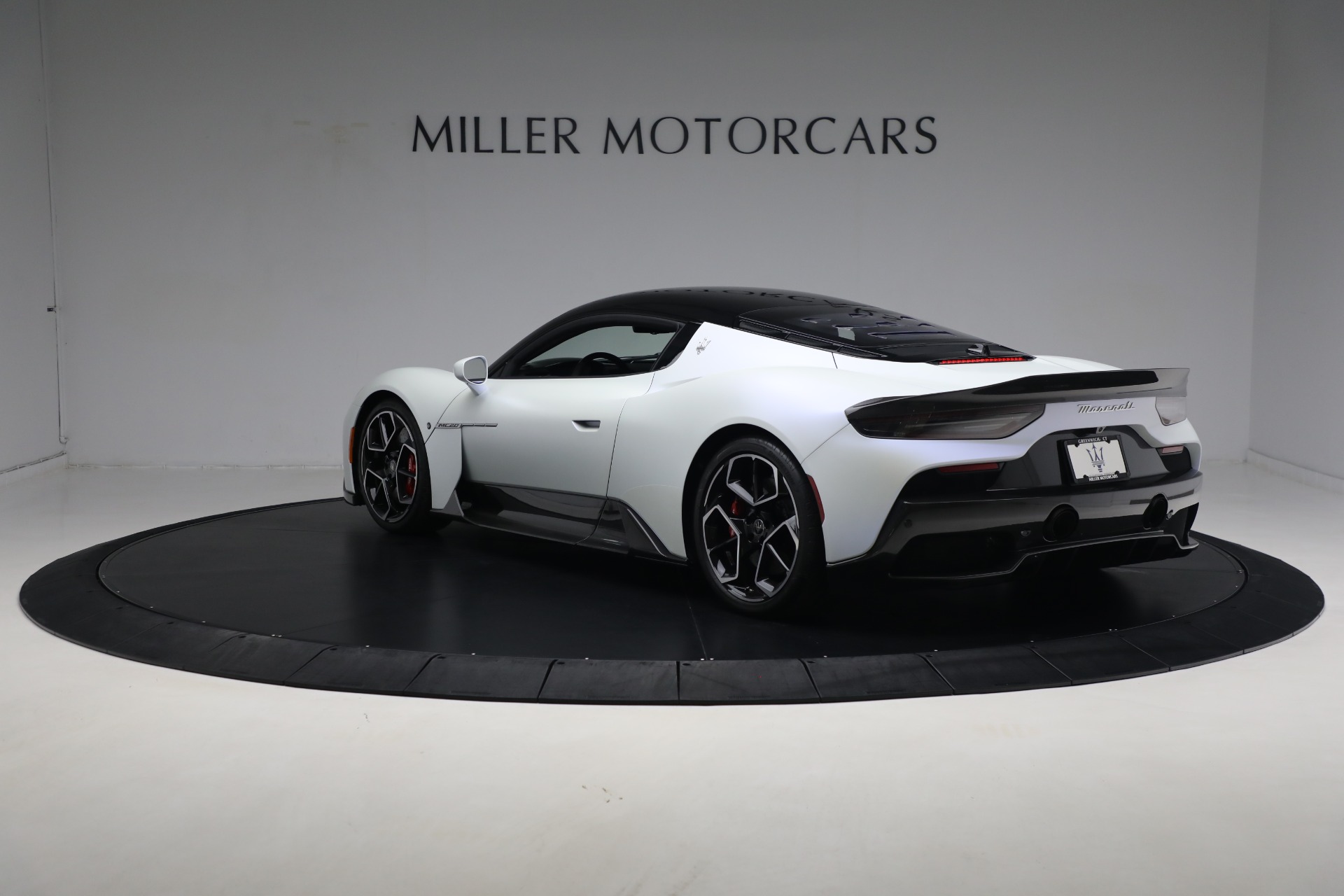 Pre-Owned 2023 Maserati MC20 For Sale (Special Pricing) | Aston Martin ...