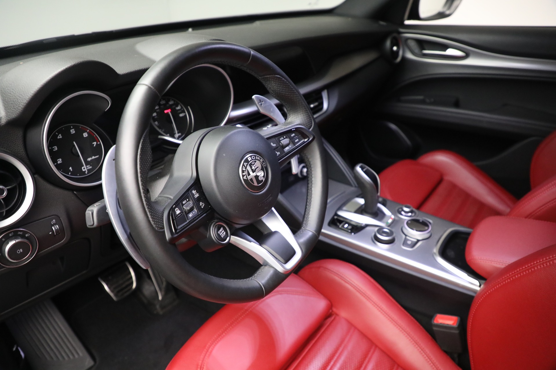 Pre-Owned 2022 Alfa Romeo Stelvio For Sale ($33,900) | Aston Martin of ...