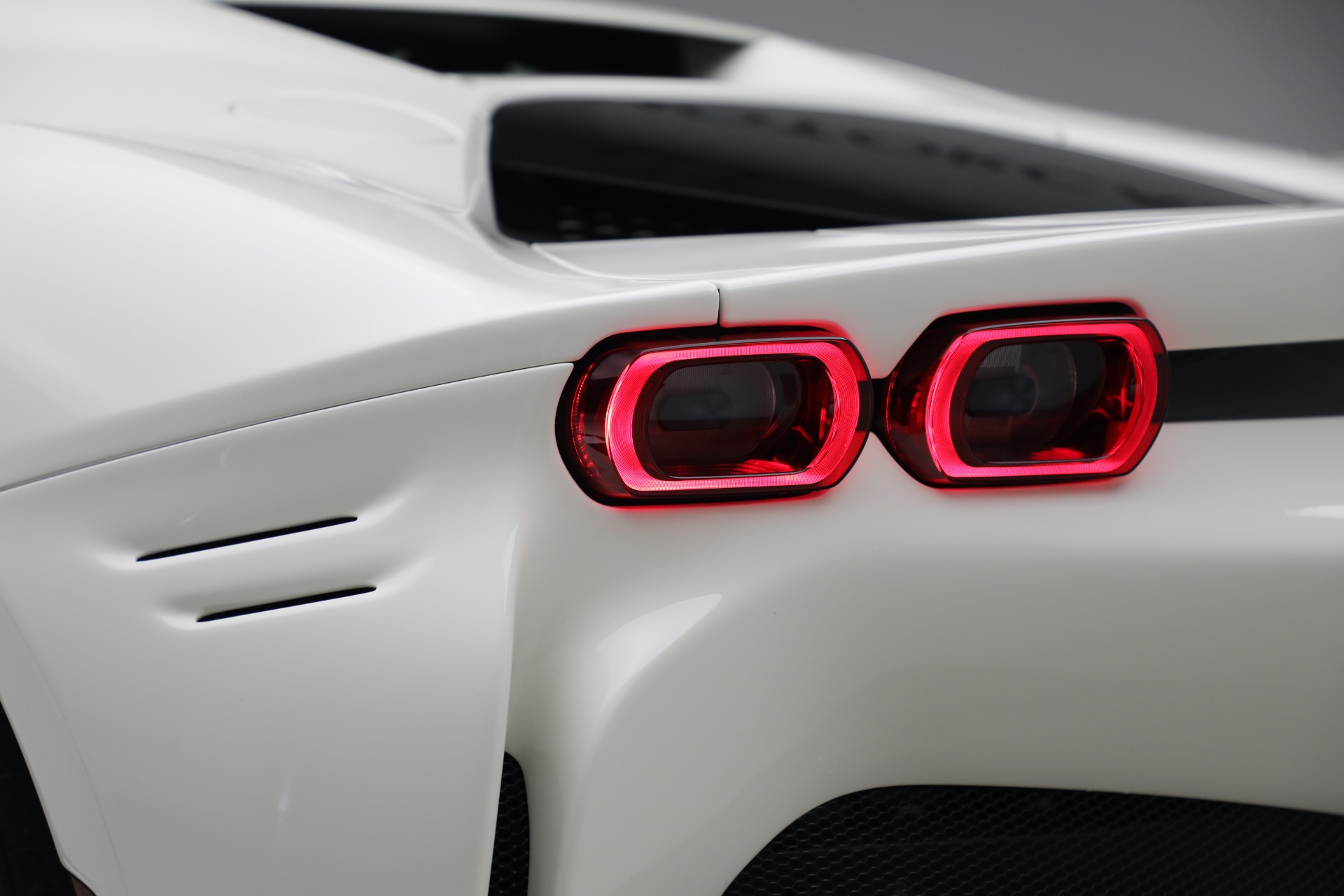 Pre-Owned 2021 Ferrari SF90 Stradale For Sale (Special Pricing) | Aston ...